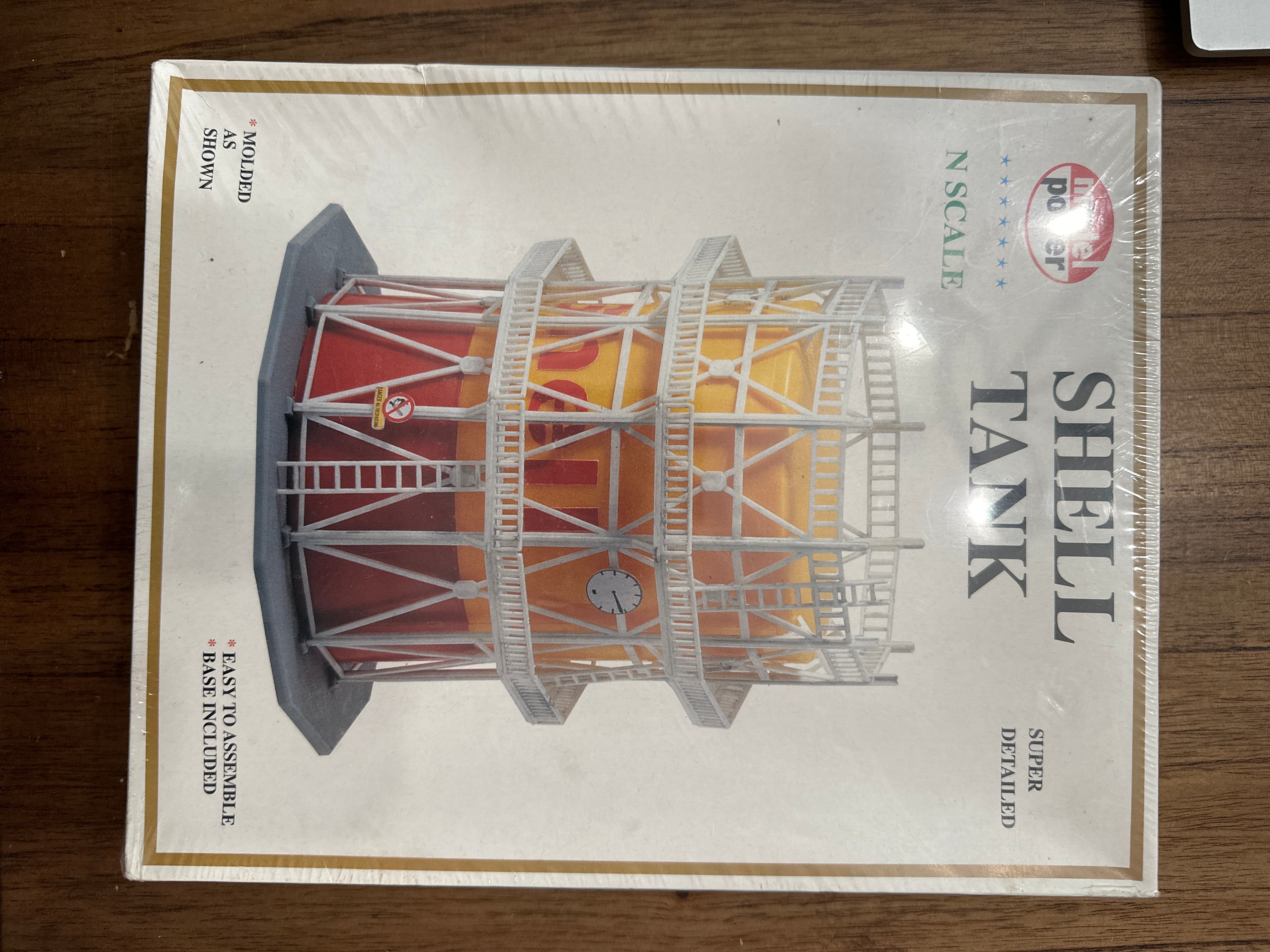 Model Power N-Scale Shell Tank - 1567 – A&S Trains