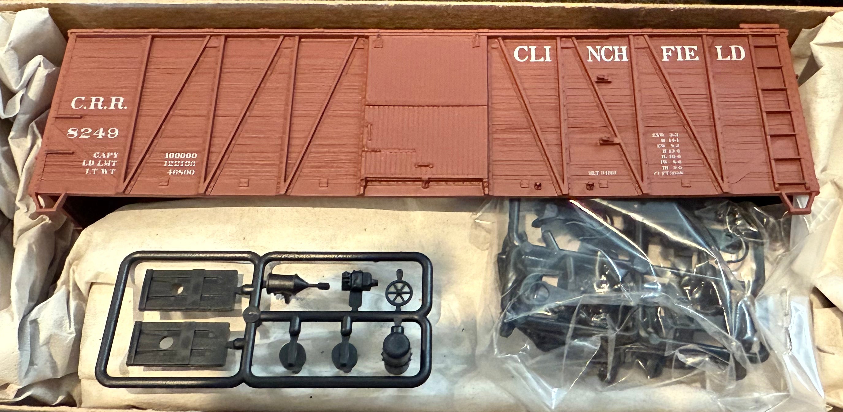Accurail H.O. Scale 4315.1 40’ Outside Braced Boxcar Clinchfield – A&S ...