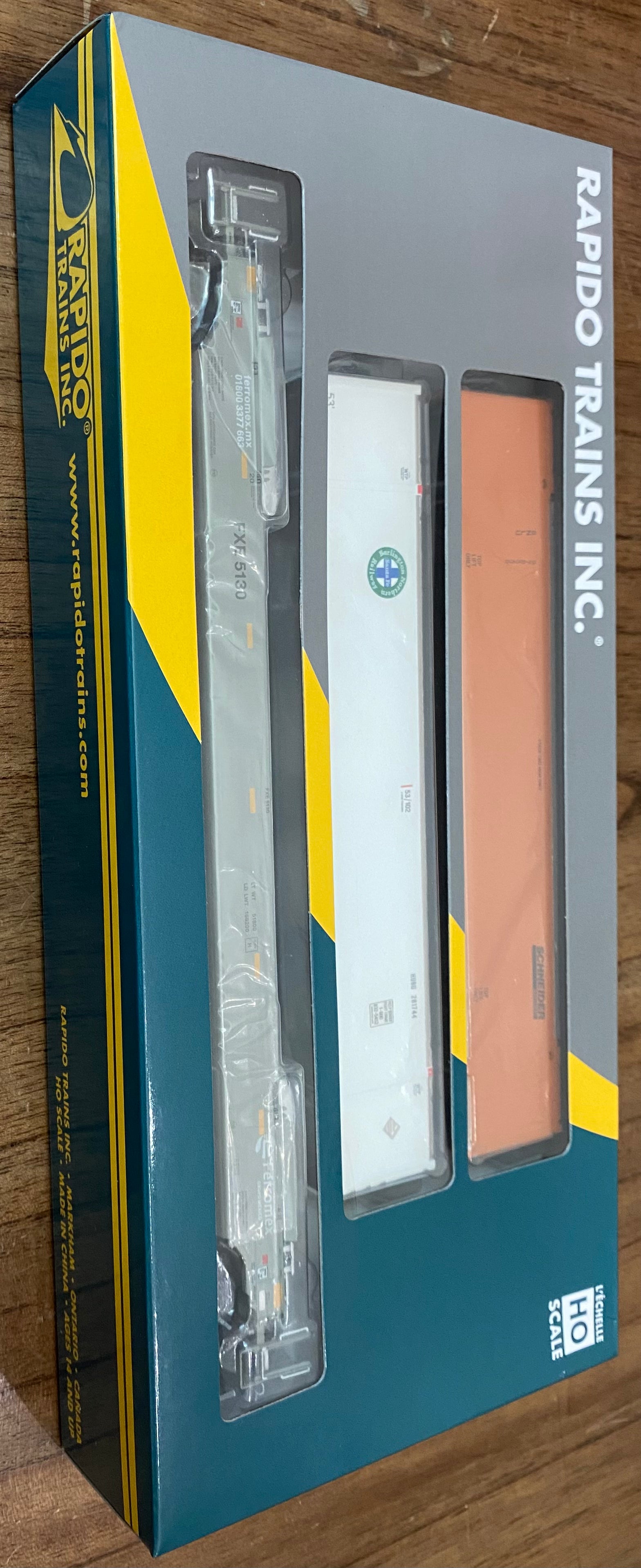 Rapido H.O. Scale 401059B 53' Husky-Stack well car + containers: Ferro ...